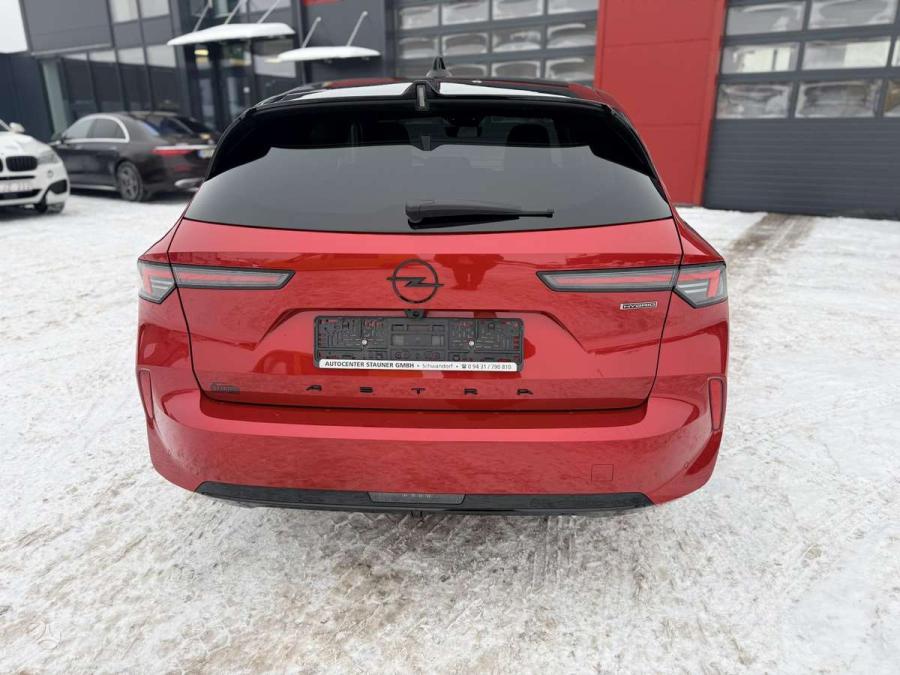 Red Opel Astra 2023 in Kaunas, with an engine capacity of 1.60 L and mileage of 16 thousand km for 10700 €, photo 4 on AUTOMOTO.COM.LV
