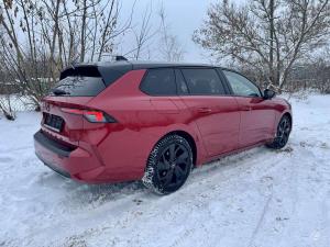 Red Opel Astra 2024 in Vilnius, with an engine capacity of 1.50 L and mileage of 55 thousand km for 19800 €, photo 5 on AUTOMOTO.COM.LV