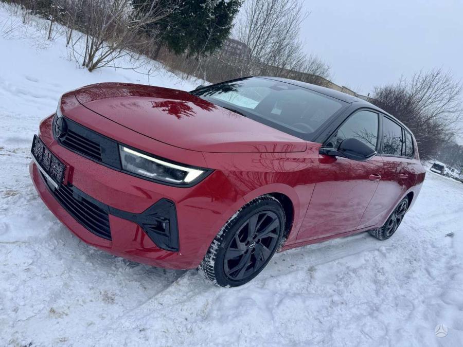 Red Opel Astra 2024 in Vilnius, with an engine capacity of 1.50 L and mileage of 55 thousand km for 19800 €, photo 8 on AUTOMOTO.COM.LV