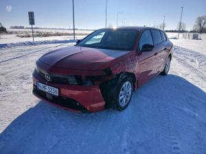 Sarkans Opel Astra 2024 Marijampole, ar dzinēja tilpumu 1.20 L un nobraukumu 12 tūkst. km par 11850 €, foto 16 vietnē AUTOMOTO.COM.LV