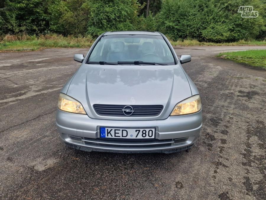 Opel Astra 1999 in Visaginas, with an engine capacity of 1.60 L and mileage of 249 thousand km for 400 €, photo 3 on AUTOMOTO.COM.LV