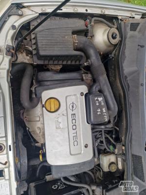 Opel Astra 1999 in Visaginas, with an engine capacity of 1.60 L and mileage of 249 thousand km for 400 €, photo 11 on AUTOMOTO.COM.LV