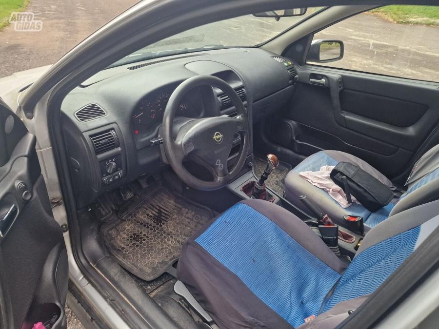 Opel Astra 1999 in Visaginas, with an engine capacity of 1.60 L and mileage of 249 thousand km for 400 €, photo 13 on AUTOMOTO.COM.LV