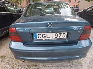 Opel Astra 2001 in Vilnius, with an engine capacity of 2.20 L and mileage of 198 thousand km for 500 €, photo  on AUTOMOTO.COM.LV