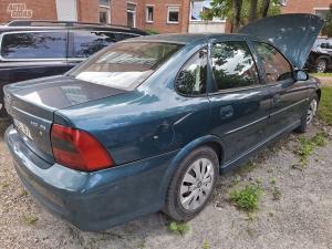 Opel Astra 2001 in Vilnius, with an engine capacity of 2.20 L and mileage of 198 thousand km for 500 €, photo 3 on AUTOMOTO.COM.LV