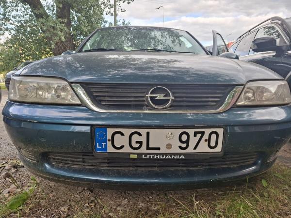 Opel Astra 2001 in Vilnius, with an engine capacity of 2.20 L and mileage of 198 thousand km for 500 €, photo 5 on AUTOMOTO.COM.LV