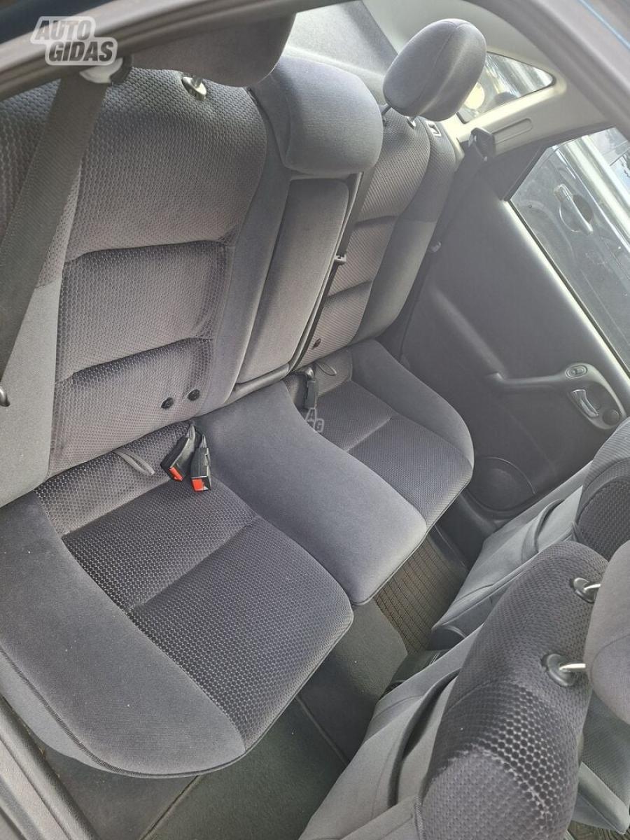 Opel Astra 2001 in Vilnius, with an engine capacity of 2.20 L and mileage of 198 thousand km for 500 €, photo 7 on AUTOMOTO.COM.LV