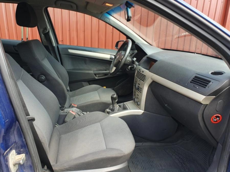 Opel Astra 2007 Rīga, ar dzinēja tilpumu 1.90 L un nobraukumu 258 tūkst. km par 2250 €, foto 6 vietnē AUTOMOTO.COM.LV