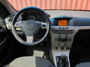 Opel Astra 2007 Rīga, ar dzinēja tilpumu 1.90 L un nobraukumu 258 tūkst. km par 2250 €, foto 9 vietnē AUTOMOTO.COM.LV