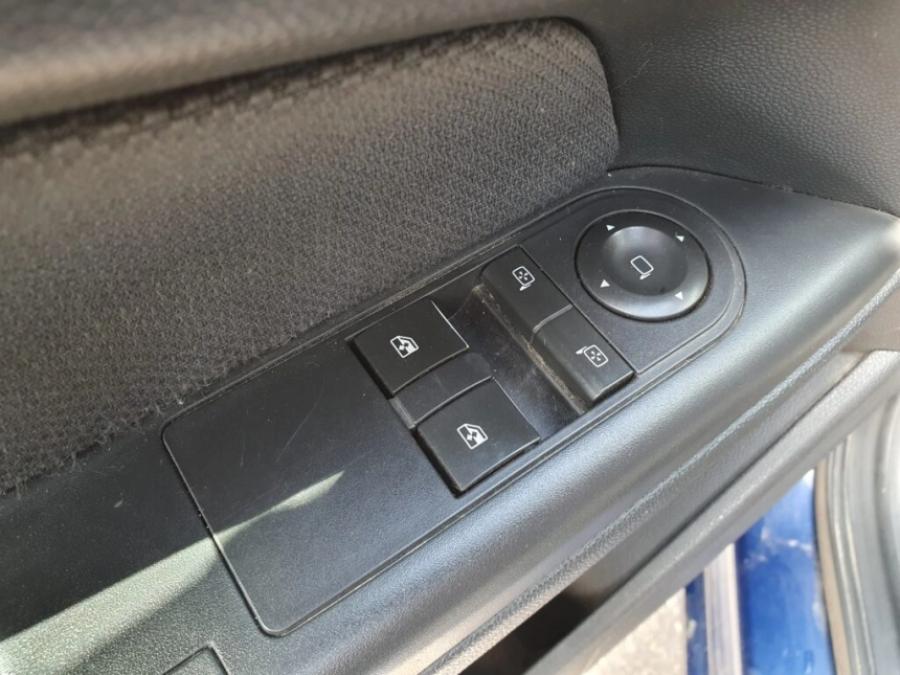 Opel Astra 2007 Rīga, ar dzinēja tilpumu 1.90 L un nobraukumu 258 tūkst. km par 2250 €, foto 12 vietnē AUTOMOTO.COM.LV