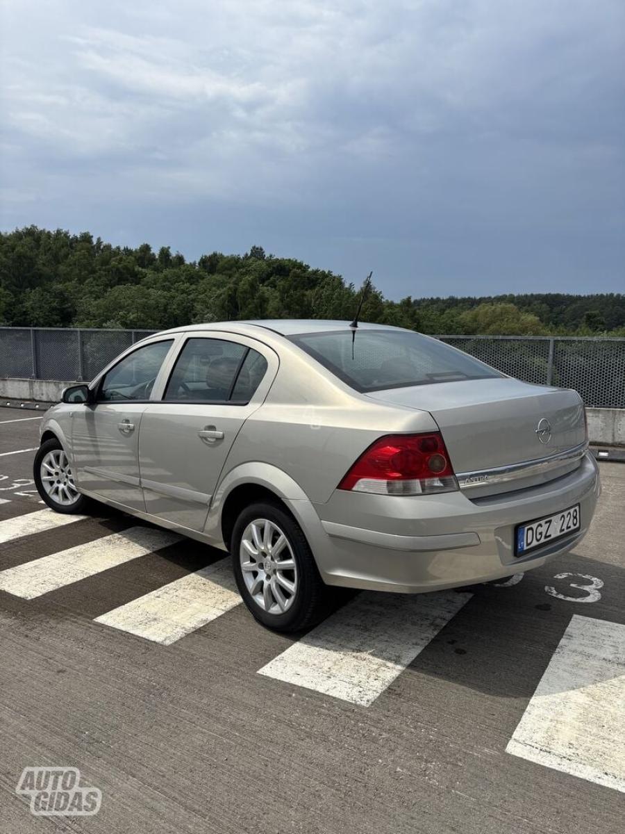 Opel Astra 2007 Viļņa, ar dzinēja tilpumu 1.30 L un nobraukumu 276 tūkst. km par 1350 €, foto 4 vietnē AUTOMOTO.COM.LV