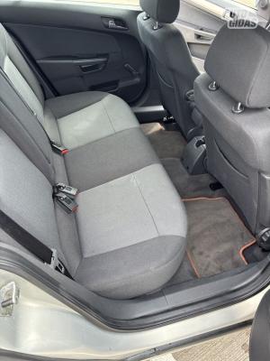 Opel Astra 2007 Viļņa, ar dzinēja tilpumu 1.30 L un nobraukumu 276 tūkst. km par 1350 €, foto 9 vietnē AUTOMOTO.COM.LV