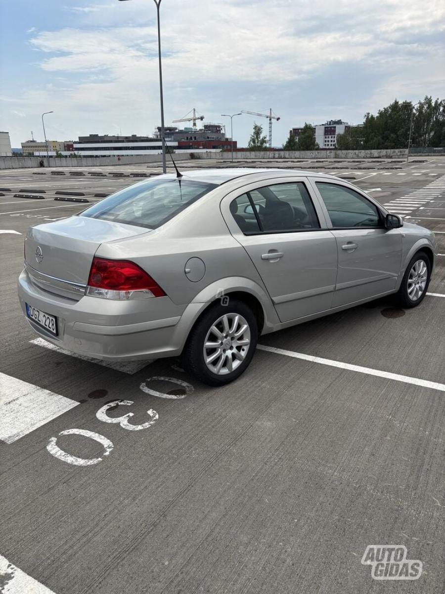 Opel Astra 2007 Viļņa, ar dzinēja tilpumu 1.30 L un nobraukumu 276 tūkst. km par 1350 €, foto 16 vietnē AUTOMOTO.COM.LV