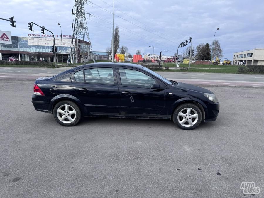 Opel Astra 2008 in Klaipeda, with an engine capacity of 1.60 L and mileage of 230 thousand km for 1750 €, photo 5 on AUTOMOTO.COM.LV