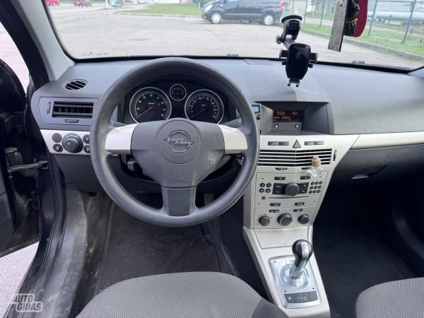 Opel Astra 2008 in Klaipeda, with an engine capacity of 1.60 L and mileage of 230 thousand km for 1750 €, photo 7 on AUTOMOTO.COM.LV