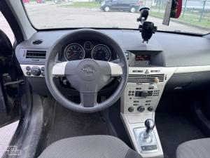 Opel Astra 2008 in Klaipeda, with an engine capacity of 1.60 L and mileage of 230 thousand km for 1750 €, photo 8 on AUTOMOTO.COM.LV