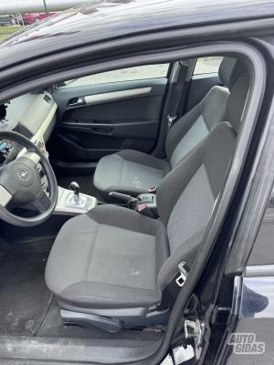 Opel Astra 2008 in Klaipeda, with an engine capacity of 1.60 L and mileage of 230 thousand km for 1750 €, photo 11 on AUTOMOTO.COM.LV