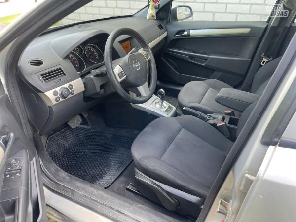 Opel Astra 2008 in Kaunas, with an engine capacity of 1.60 L and mileage of 205 thousand km for 1250 €, photo 9 on AUTOMOTO.COM.LV