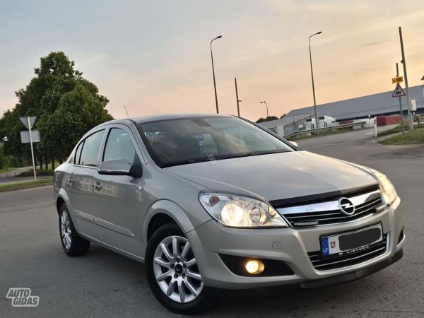 Opel Astra 2008 in Siauliai, with an engine capacity of 1.60 L and mileage of 186 thousand km for 2450 €, photo 1 on AUTOMOTO.COM.LV