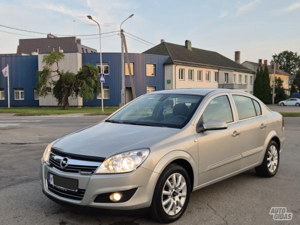 Opel Astra 2008 in Siauliai, with an engine capacity of 1.60 L and mileage of 186 thousand km for 2450 €, photo 4 on AUTOMOTO.COM.LV