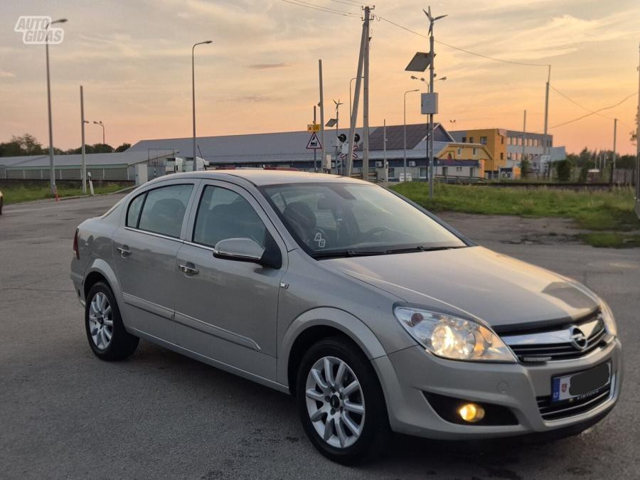 Opel Astra 2008 in Siauliai, with an engine capacity of 1.60 L and mileage of 186 thousand km for 2450 €, photo 6 on AUTOMOTO.COM.LV