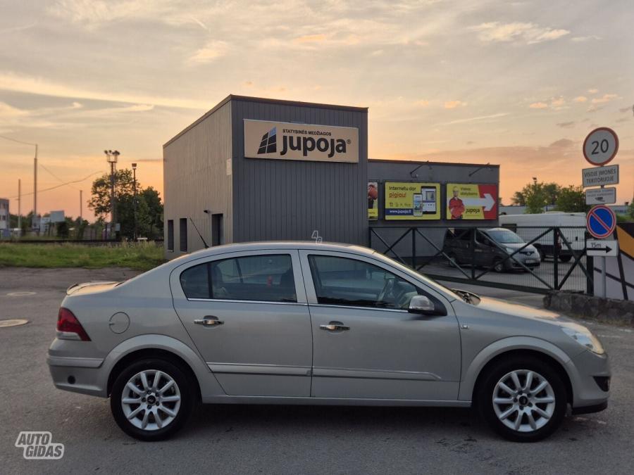 Opel Astra 2008 in Siauliai, with an engine capacity of 1.60 L and mileage of 186 thousand km for 2450 €, photo 7 on AUTOMOTO.COM.LV