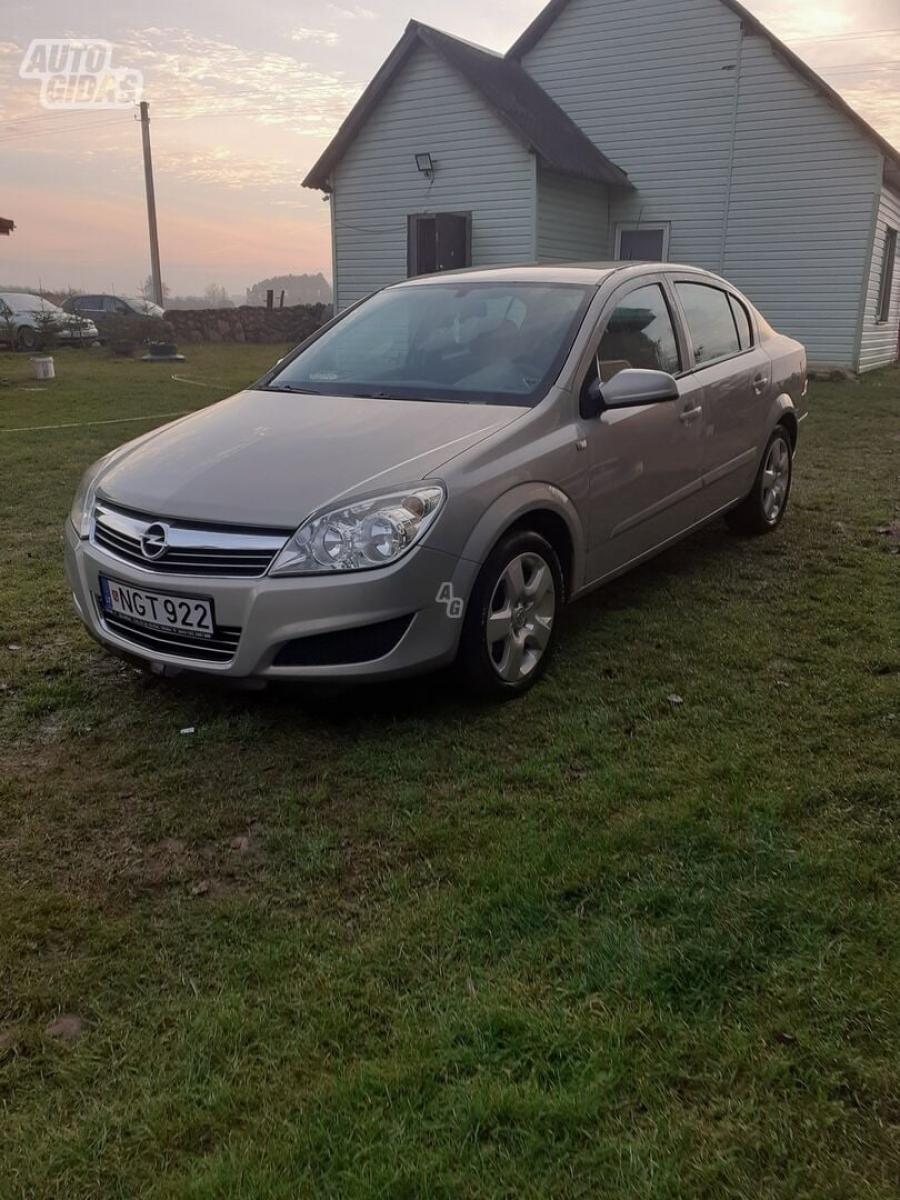 Opel Astra 2009 in Druskininkai, with an engine capacity of 1.60 L and mileage of 187 thousand km for 1850 €, photo 1 on AUTOMOTO.COM.LV