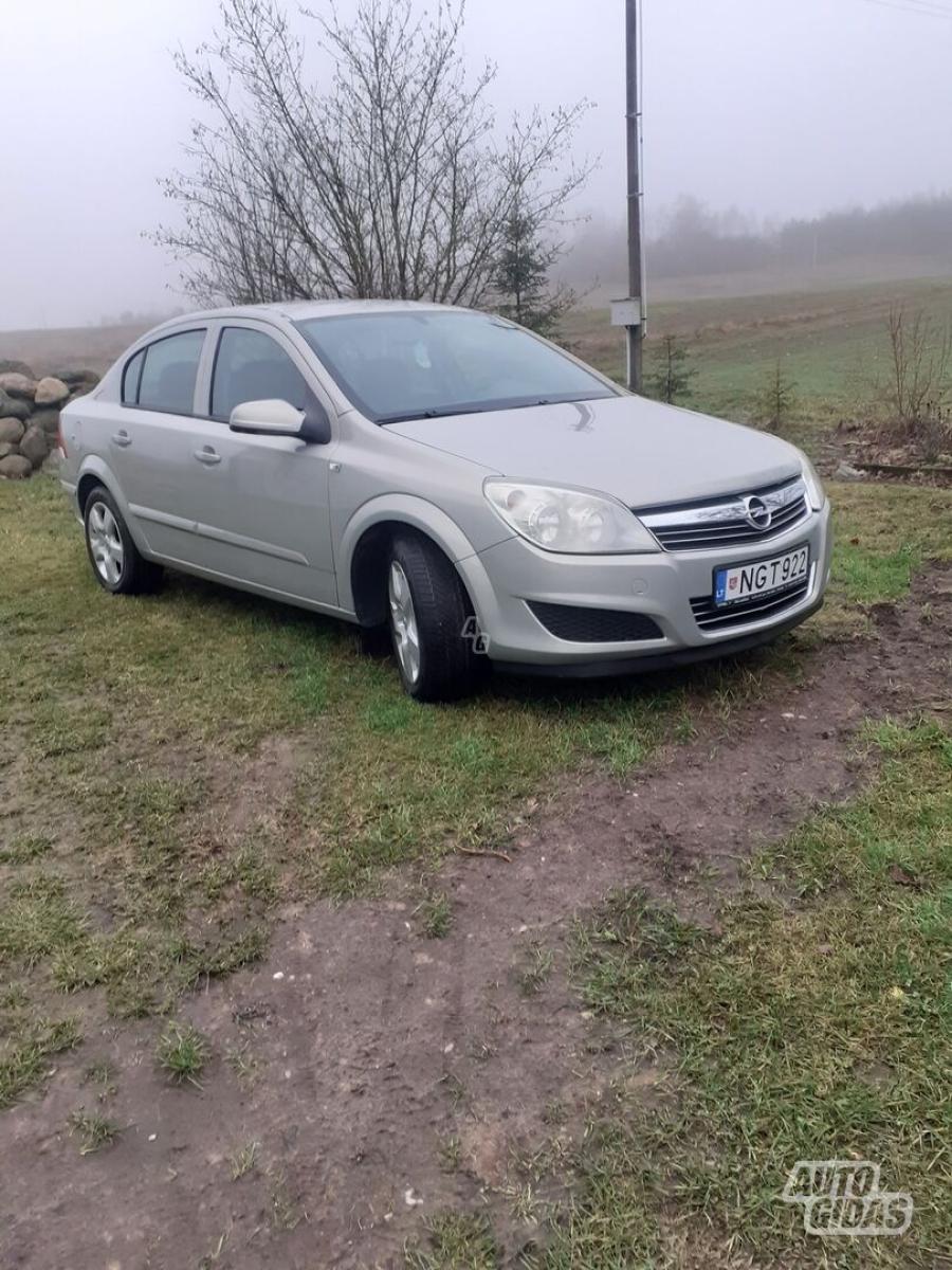 Opel Astra 2009 in Druskininkai, with an engine capacity of 1.60 L and mileage of 187 thousand km for 1850 €, photo 8 on AUTOMOTO.COM.LV