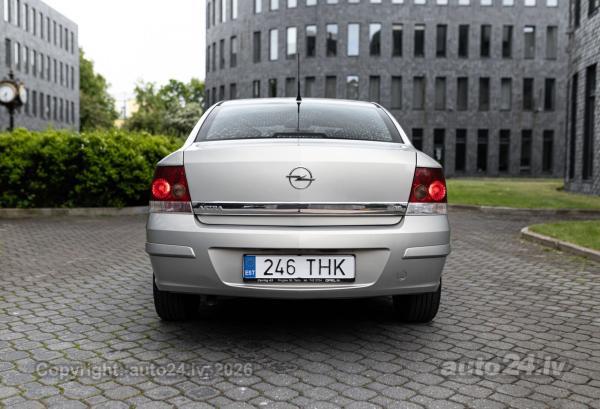 Opel Astra 2009 Tallina, ar dzinēja tilpumu 1.60 L un nobraukumu 109 tūkst. km par 2999 €, foto 3 vietnē AUTOMOTO.COM.LV