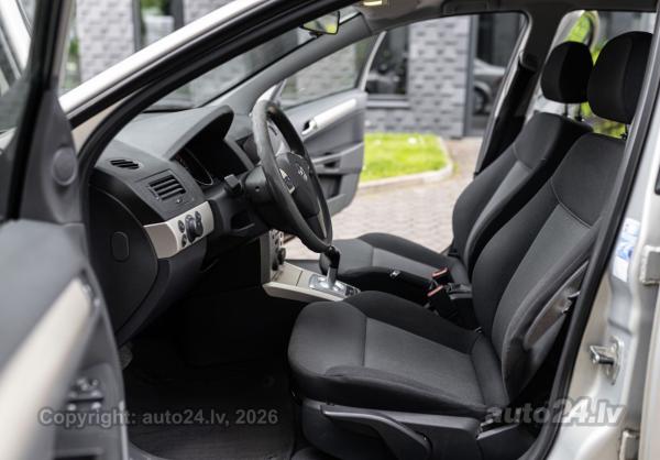 Opel Astra 2009 Tallina, ar dzinēja tilpumu 1.60 L un nobraukumu 109 tūkst. km par 2999 €, foto 10 vietnē AUTOMOTO.COM.LV