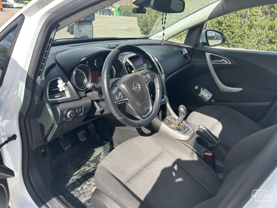 Opel Astra 2010 Šauļi, ar dzinēja tilpumu 1.20 L un nobraukumu 226 tūkst. km par 2850 €, foto 5 vietnē AUTOMOTO.COM.LV