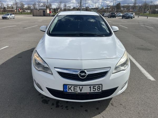 Opel Astra 2010 Šauļi, ar dzinēja tilpumu 1.20 L un nobraukumu 226 tūkst. km par 2850 €, foto 6 vietnē AUTOMOTO.COM.LV