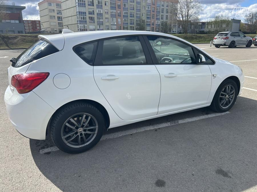 Opel Astra 2010 Šauļi, ar dzinēja tilpumu 1.20 L un nobraukumu 226 tūkst. km par 2850 €, foto 9 vietnē AUTOMOTO.COM.LV