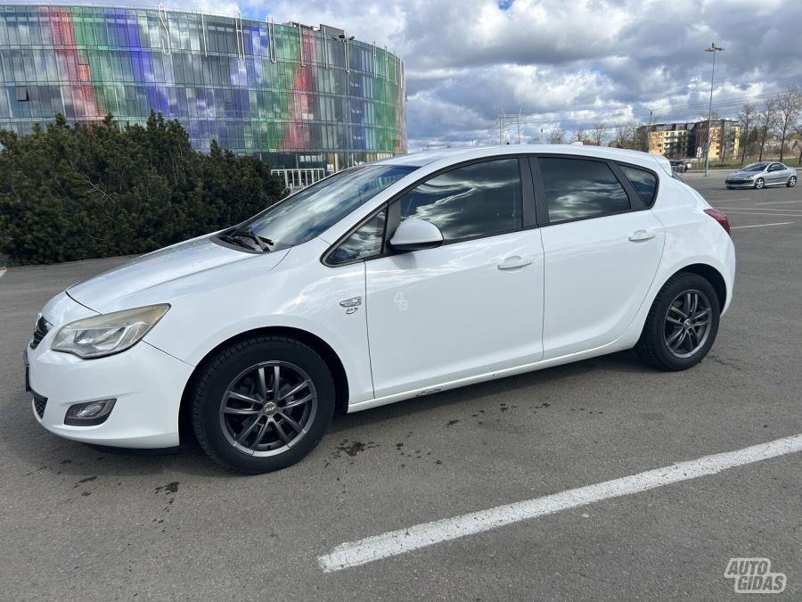 Opel Astra 2010 Šauļi, ar dzinēja tilpumu 1.20 L un nobraukumu 226 tūkst. km par 2850 €, foto 10 vietnē AUTOMOTO.COM.LV