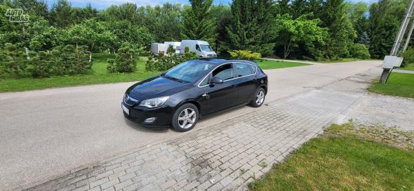 Opel Astra 2010 in Klaipeda, with an engine capacity of 1.70 L and mileage of 301 thousand km for 2450 €, photo 9 on AUTOMOTO.COM.LV