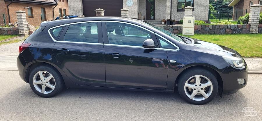Opel Astra 2010 Klaipėda, ar dzinēja tilpumu 1.70 L un nobraukumu 301 tūkst. km par 2450 €, foto 5 vietnē AUTOMOTO.COM.LV