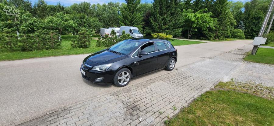 Opel Astra 2010 Klaipėda, ar dzinēja tilpumu 1.70 L un nobraukumu 301 tūkst. km par 2450 €, foto 10 vietnē AUTOMOTO.COM.LV