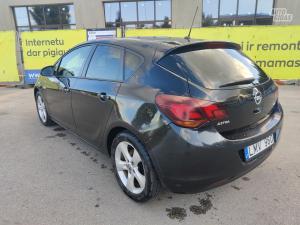 Opel Astra 2010 Šauļi, ar dzinēja tilpumu 1.70 L un nobraukumu 300 tūkst. km par 1500 €, foto 8 vietnē AUTOMOTO.COM.LV