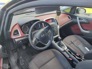 Opel Astra 2010 Šauļi, ar dzinēja tilpumu 1.70 L un nobraukumu 300 tūkst. km par 1500 €, foto 9 vietnē AUTOMOTO.COM.LV