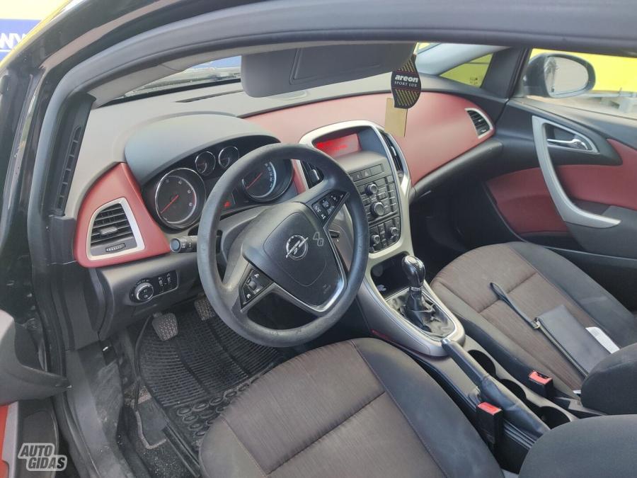 Opel Astra 2010 Šauļi, ar dzinēja tilpumu 1.70 L un nobraukumu 300 tūkst. km par 1450 €, foto 9 vietnē AUTOMOTO.COM.LV
