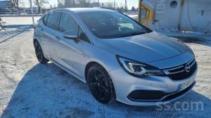 Opel Astra 2017 in Jelgava, with an engine capacity of 1.60 L and mileage of 147 thousand km for 7900 €, photo 4 on AUTOMOTO.COM.LV