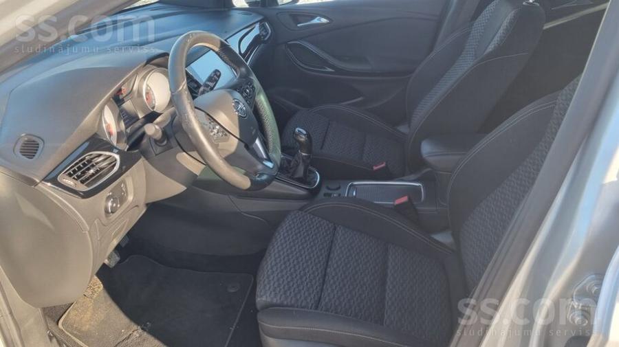 Opel Astra 2017 in Jelgava, with an engine capacity of 1.60 L and mileage of 147 thousand km for 7900 €, photo 12 on AUTOMOTO.COM.LV
