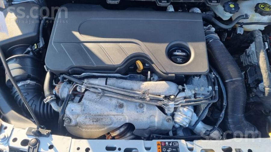 Opel Astra 2017 in Jelgava, with an engine capacity of 1.60 L and mileage of 147 thousand km for 7900 €, photo 18 on AUTOMOTO.COM.LV