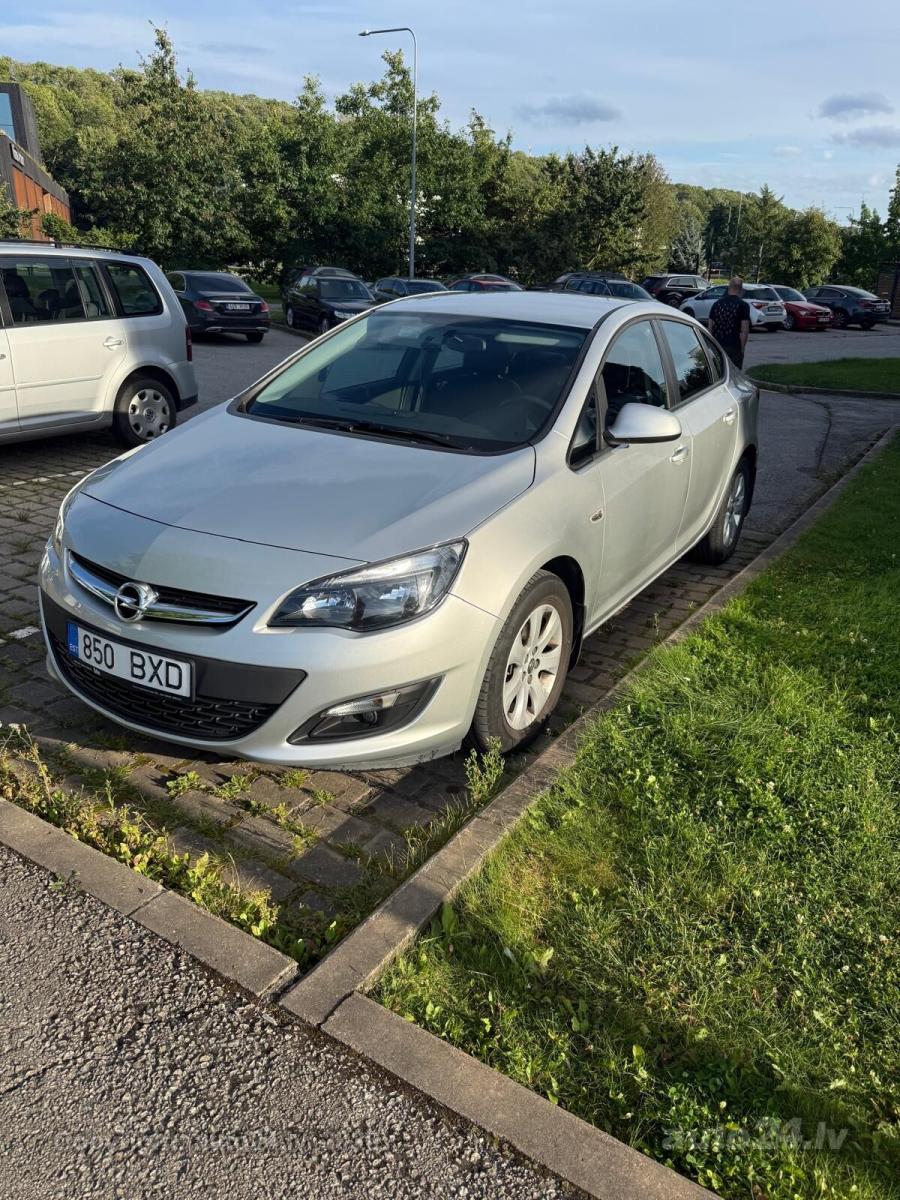 Opel Astra 2018 Tallina, ar dzinēja tilpumu 1.40 L un nobraukumu 91 tūkst. km par 9500 €, foto 3 vietnē AUTOMOTO.COM.LV