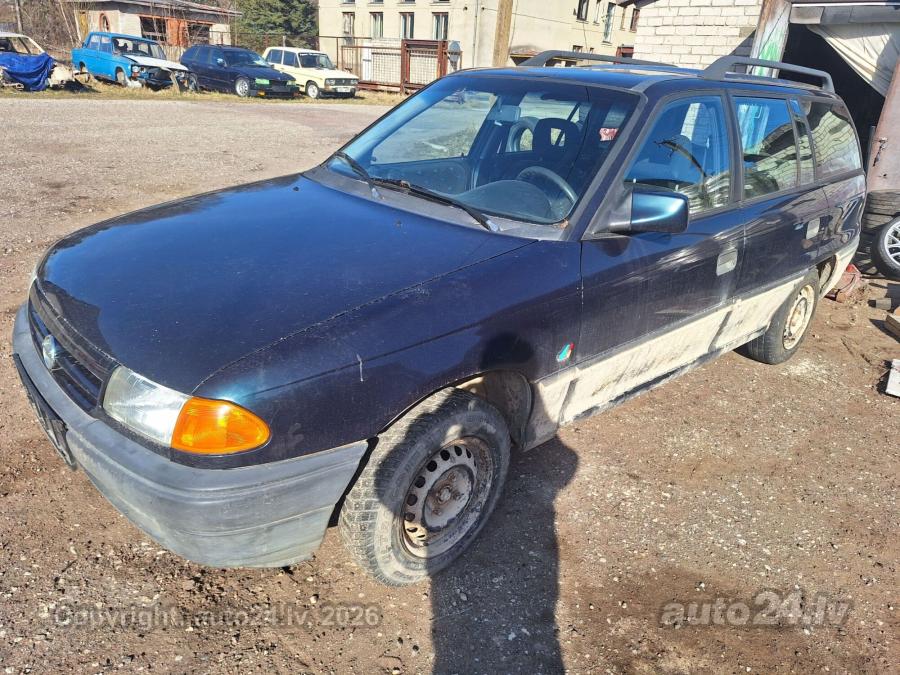 Opel Astra 1994 Tallina, ar dzinēja tilpumu 1.60 L un nobraukumu 0 tūkst. km par 350 €, foto 4 vietnē AUTOMOTO.COM.LV