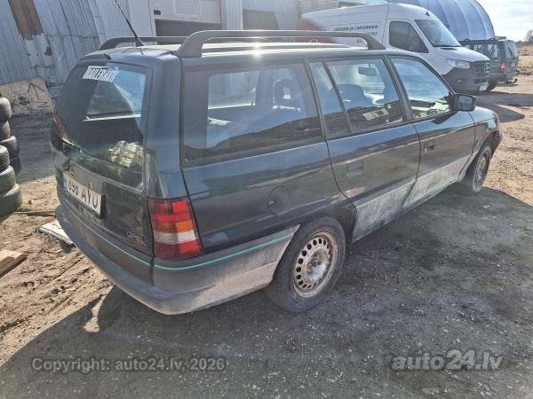 Opel Astra 1994 Tallina, ar dzinēja tilpumu 1.60 L un nobraukumu 0 tūkst. km par 350 €, foto 5 vietnē AUTOMOTO.COM.LV