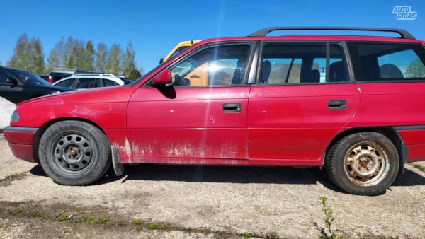 Opel Astra 1997 Kauņa, ar dzinēja tilpumu 1.60 L un nobraukumu 264 tūkst. km par 600 €, foto 1 vietnē AUTOMOTO.COM.LV