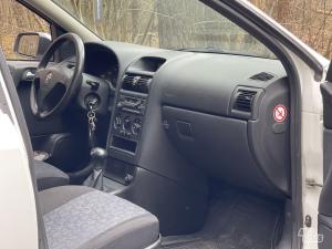 Opel Astra 1999 Viļņa, ar dzinēja tilpumu 2.00 L un nobraukumu 237 tūkst. km par 950 €, foto 21 vietnē AUTOMOTO.COM.LV