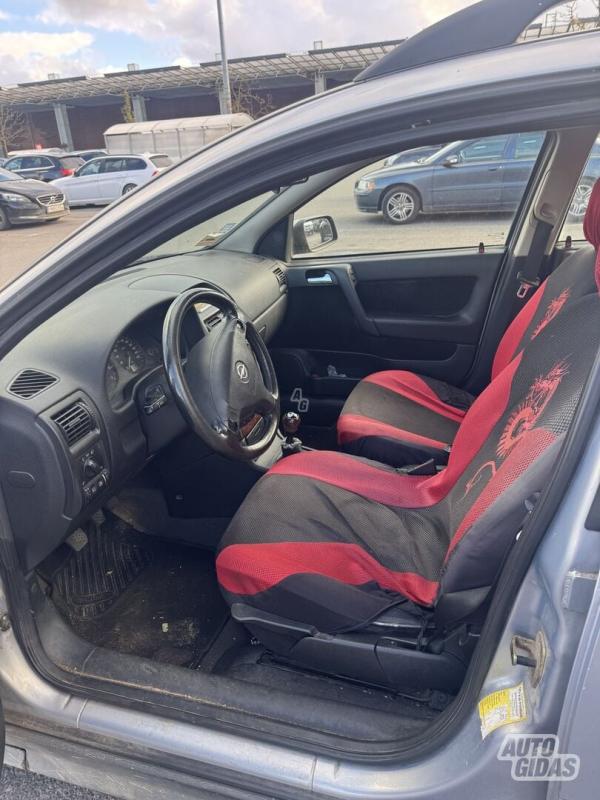 Opel Astra 2000 in Vilnius, with an engine capacity of 1.60 L and mileage of 299 thousand km for 790 €, photo 11 on AUTOMOTO.COM.LV