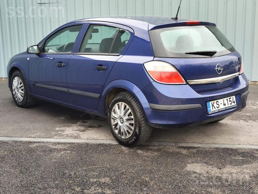 Opel Astra 2004 in Ogre, with an engine capacity of 1.80 L and mileage of 174 thousand km for 1950 €, photo 4 on AUTOMOTO.COM.LV